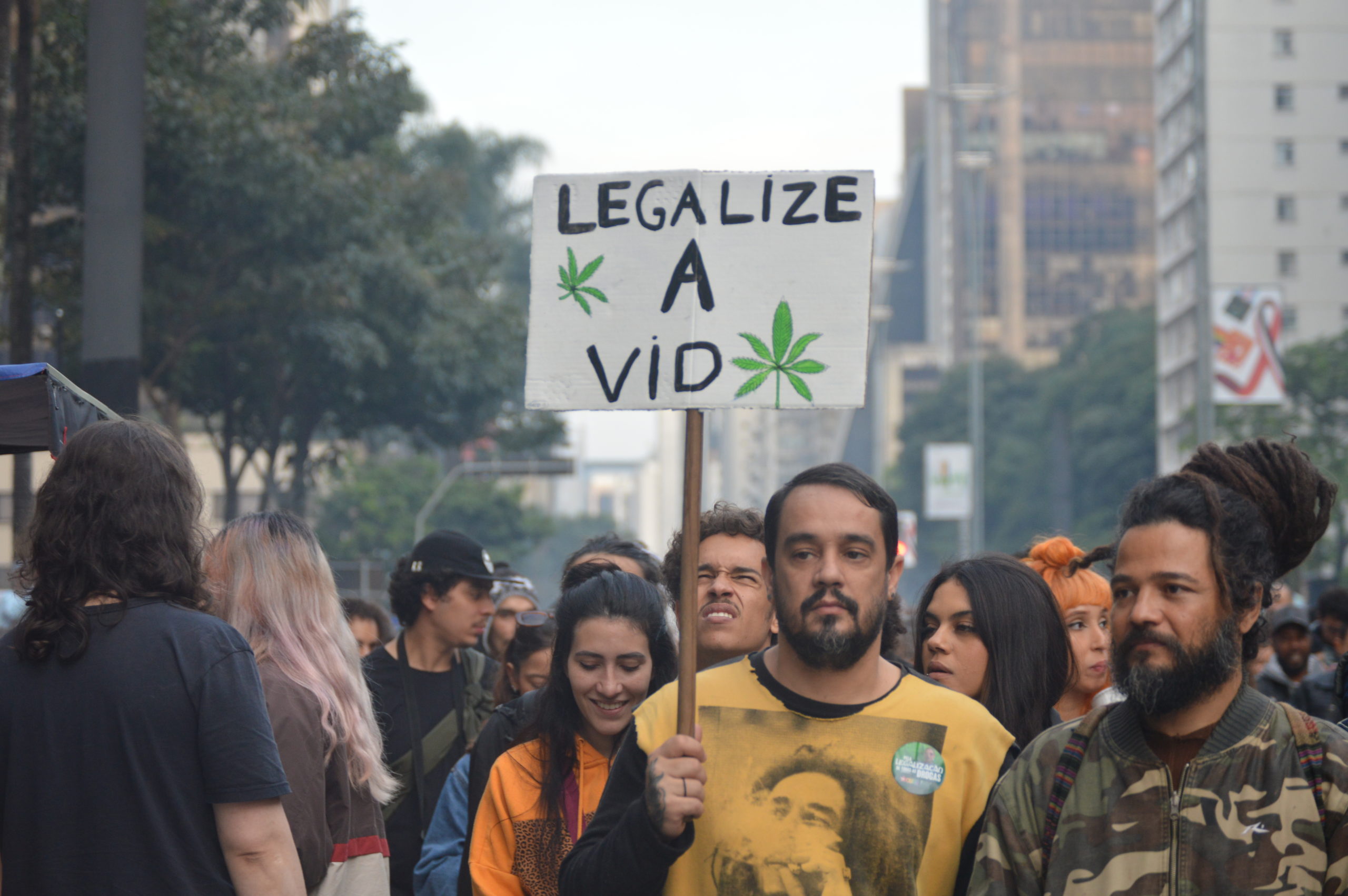 De ponta a ponta, confira as causas e lutas da Marcha da Maconha ...